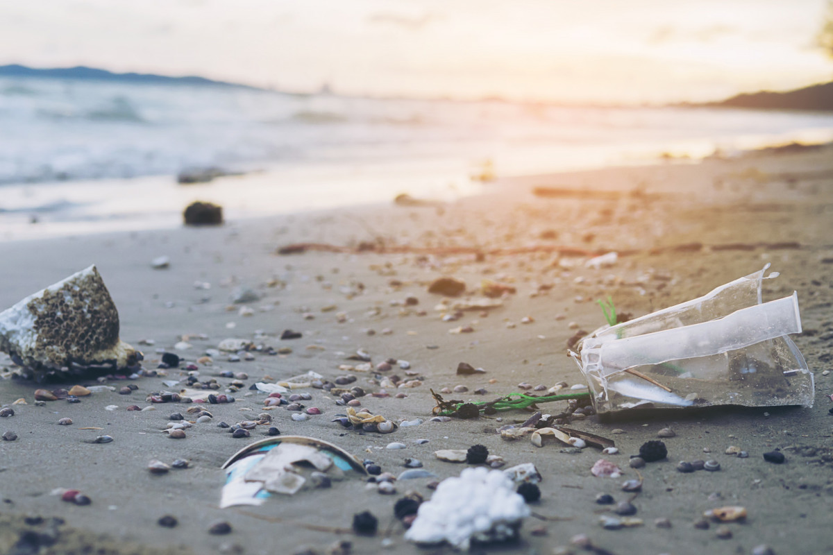 Cette magnifique plage isolée est aussi la plus polluée du monde